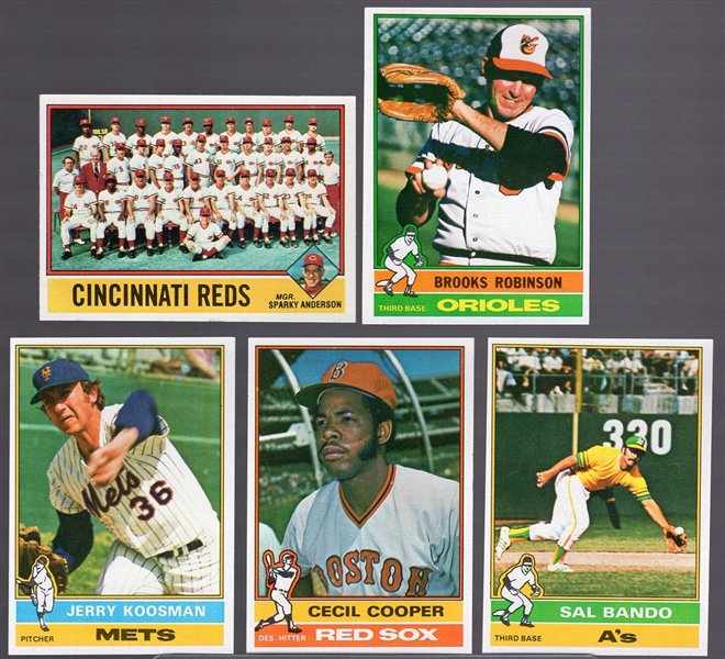 Lot Detail - 1976 Topps Baseball- 33 Diff